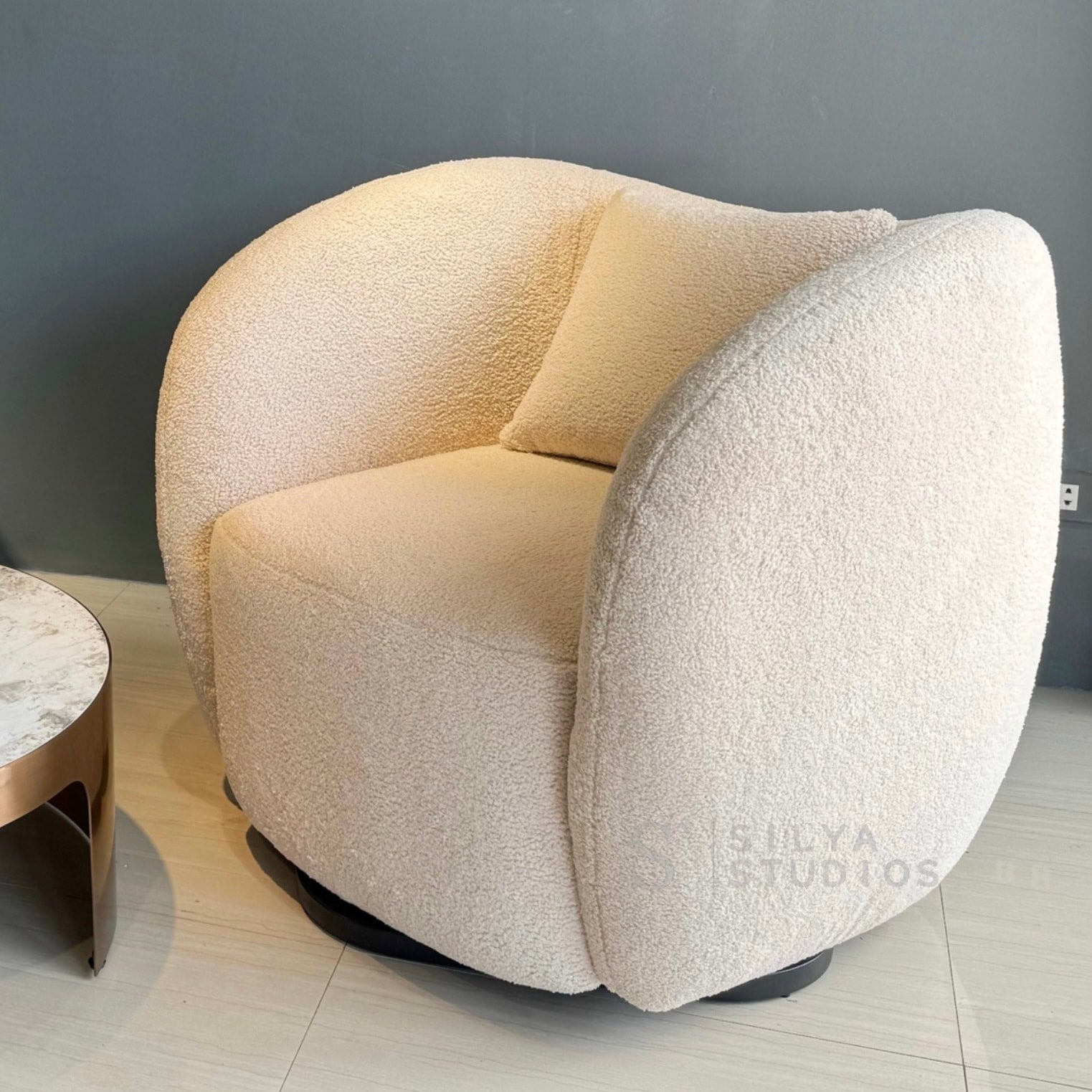 Feliz Swivel Chair | Silya Studios